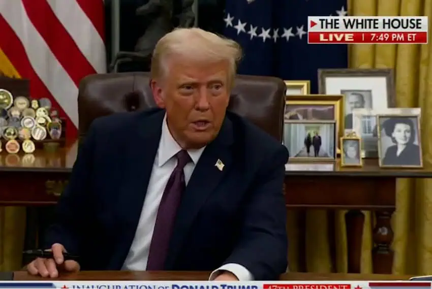 Trump Dice Que Los Aranceles Del 25 A México Y Canadá Entrarán En 9694